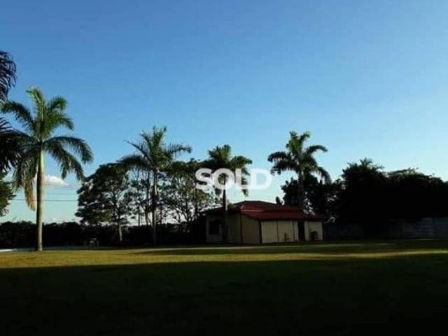 Chácara com 5 dormitórios à venda, 20000 m² por R$ 4.500.000,00 Jardim Samello V Franca/SP