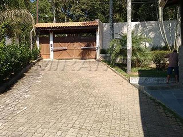 Chácara com 5 quartos