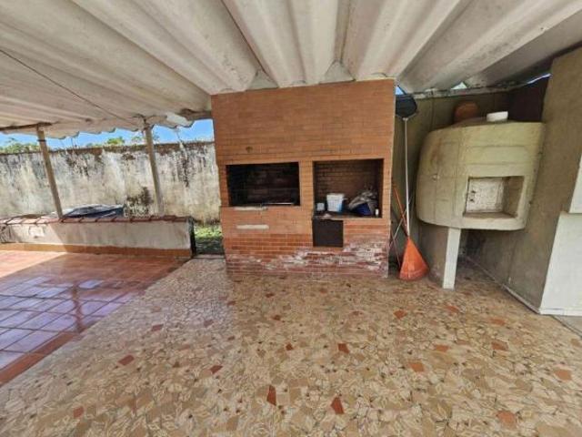 Chácara com 5 quartos e piscina em Peruíbe