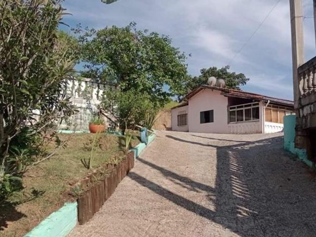 Chácara com 5 Quartos, Piscina, Pomar à venda, 1000 m² próximo a Toca do Leitão Centro Santa Bra