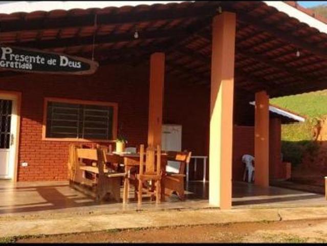 CHACARA COM 6.679M2 COM 2 LAGOS EM NAZARE PAULISTA