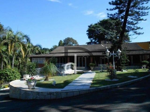 Chácara com 7 quartos/5 suites, 7500 m² venda por R$ 3.900.000 ou aluguel por R$ 11.838/mês Chác