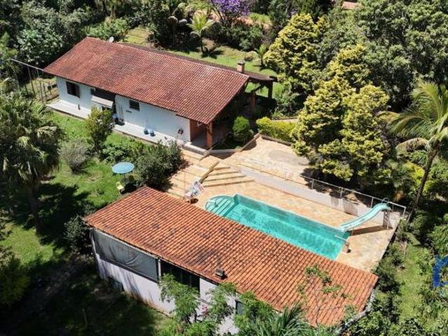 Chácara com 7 Quartos e 6 banheiros à Venda, 5.000 m² por R$ 900.000 Cód. ch2103