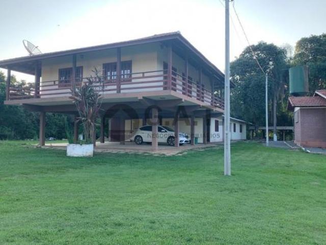 Chácara com 7 quartos e 10.000m² em Tatui SP no Loteamento Gaiotto Imperdível!