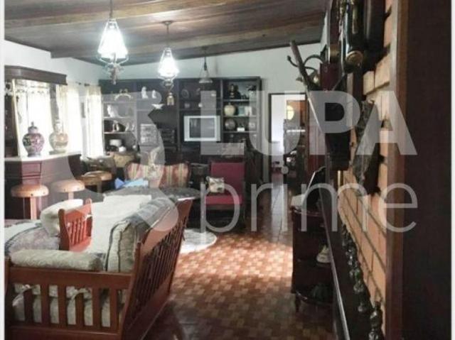 CHÁCARA COM 8 QUARTOS, PISCINA E 10 VAGAS DE GARAGEM PARA VENDA EM NAZARÉ PAULISTA