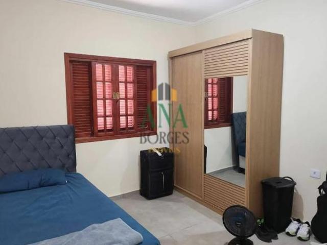 Chácara com 03 dormitórios e Suíte em Sarapuí