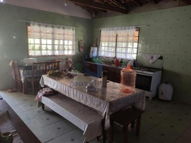 Chácara com 03 dormitórios em Mairinque