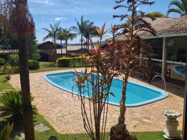 Chácara com 04 dormitórios à venda, 290m² no bairro em Batatuba Piracaia/SP