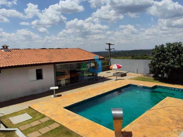 Chácara com 04 dormitórios em condomínio em Itu