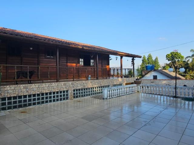 Chácara com 1000 m2, com Piscina, Pomar e Área de Lazer – Bairro Copaco Arujá/SP!