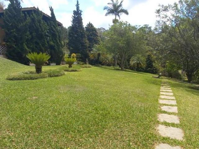 CHACARA COM 10.000 M² DE TERREMO E 500 M² AREA CONSTRUIDA EM VARGEM GRANDE PAULISTA