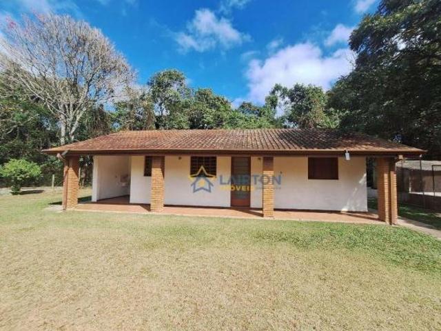 Chácara com 17.000 m² à venda em região tranquila de Atibaia