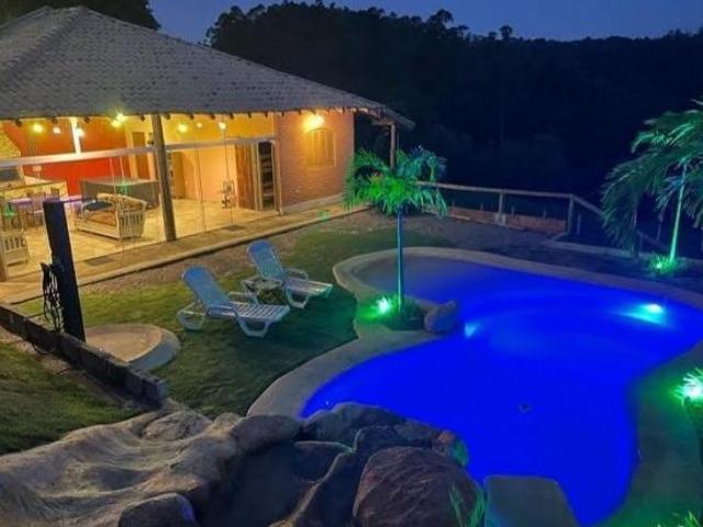 Chácara com 1 suite e 1000 m² à venda em Rio Acima
