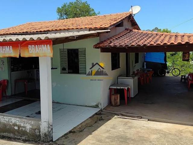 Chácara com 1.009 m² — Duas casas independentes e ponto comercial!