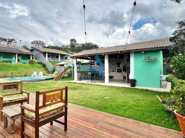Chácara com 1.668 m² de área total