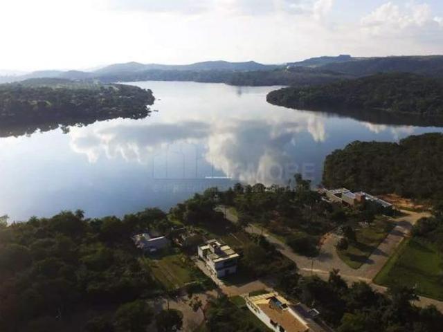 Chácara com 1.700 m² com localização excelente