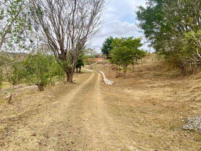 Chácara com 20.850 metros, em Porangaba SP