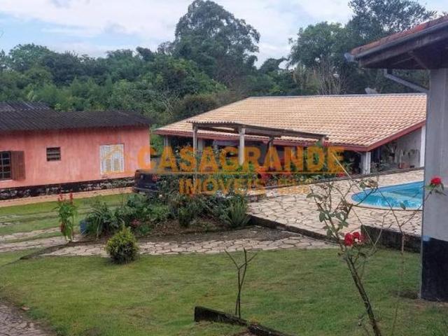 Chácara com 2 Casas Caçapava