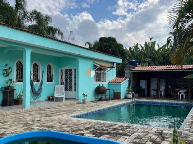 Chácara com 2 Casas, Piscina e Pomar em 2.300m²
