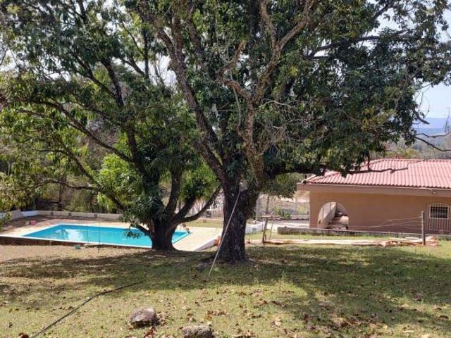 Chácara com 2 dormitórios à venda, 2450 m² por RS 650.000,00 Centro Atibaia