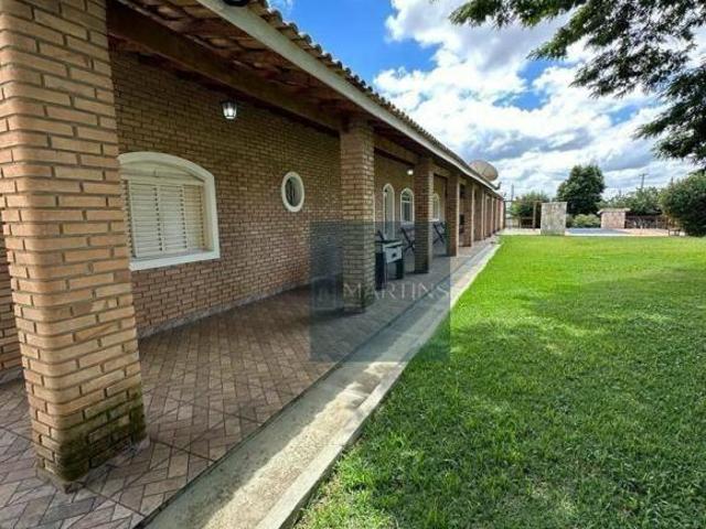 Chácara com 2 dormitórios à venda, 2500 m² por R$ 850.000,00 Centro Cabreúva/SP