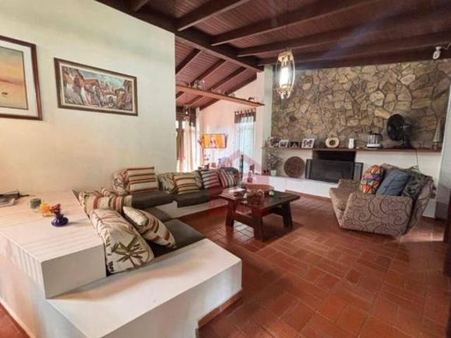 Chácara com 2 dormitórios à venda, 40.000 m² por R$ 2.800.000 Jardim Santa Vitória Canguera Sã