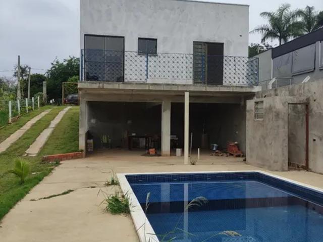 Chácara com 2 Quartos e 2 banheiros à Venda, 200 m² por R$ 470.000
