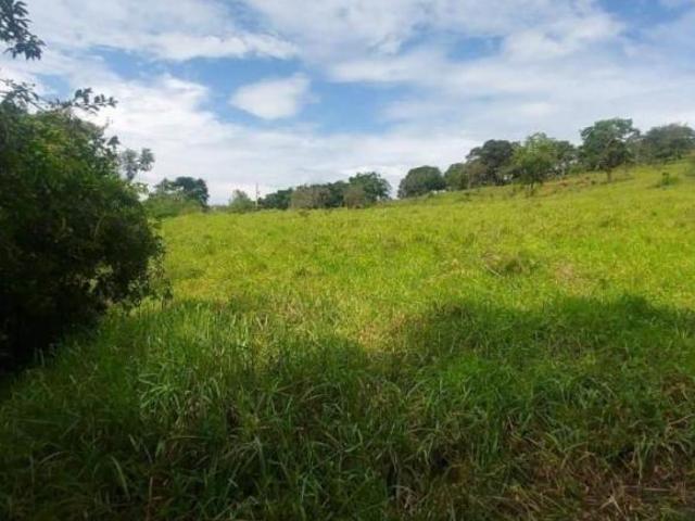 CHÁCARA COM 2.000 M² Á VENDA EM CARMÓPOLIS MG