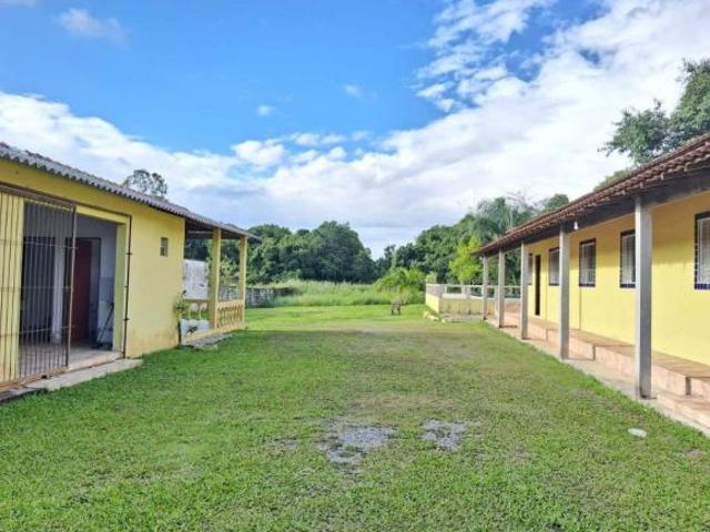 CHÁCARA COM 2.000m² 4 QUARTOS E PISCINA EM ITANHAÉM