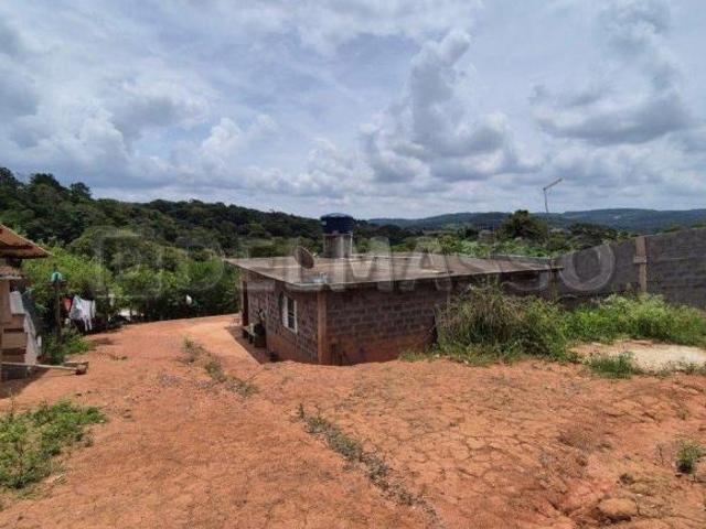Chácara com 2.580 m² de terreno!