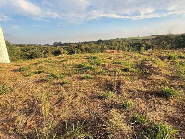 Chácara com 2.800 m² em Artur Nogueira SP