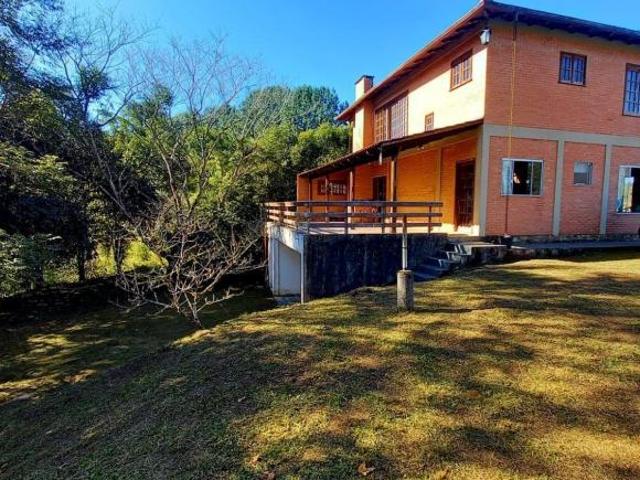Chácara com 30000 m², com uma lida casa de 250 m², em Tijucas do Sul