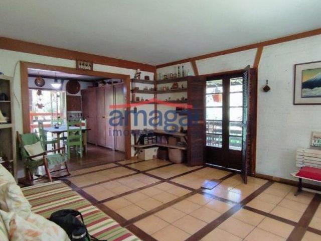 Chacara com 36.000m², plana, casa com 4 dormitórios em Jacareí