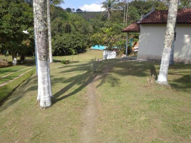 Chácara com 3 à venda, 72600 m² por R$ 1.600.000 Vila Unidos São José dos Campos/SP