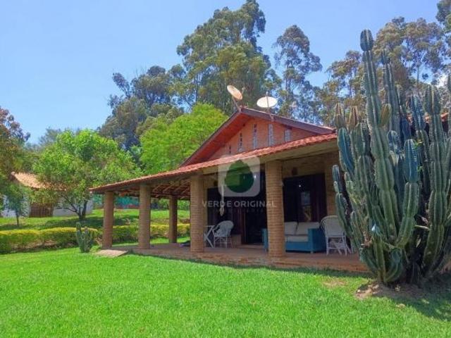 Chácara com 3 dormitórios à venda, 10000 m² por R$ 1.300.000,00 Zona Rural São Bento do Sapucaí/