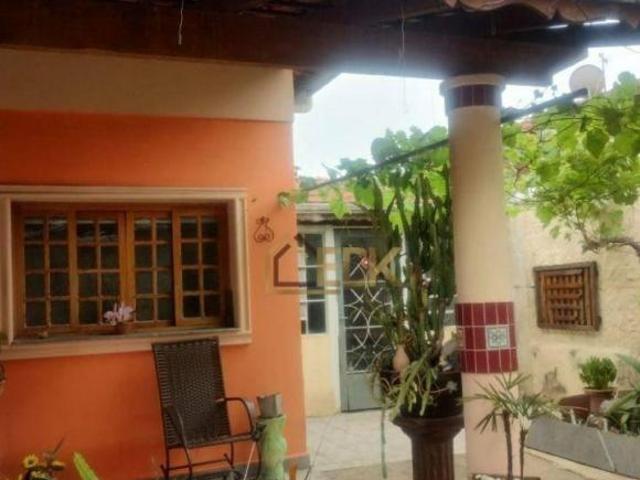 Chácara com 3 dormitórios à venda, 1000 m² por R$ 900.000,00 Parque São Luís Taubaté/SP