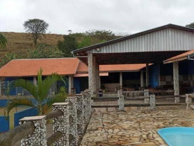 Chácara com 3 dormitórios à venda, 1500 m² Barreiro Taubaté/SP