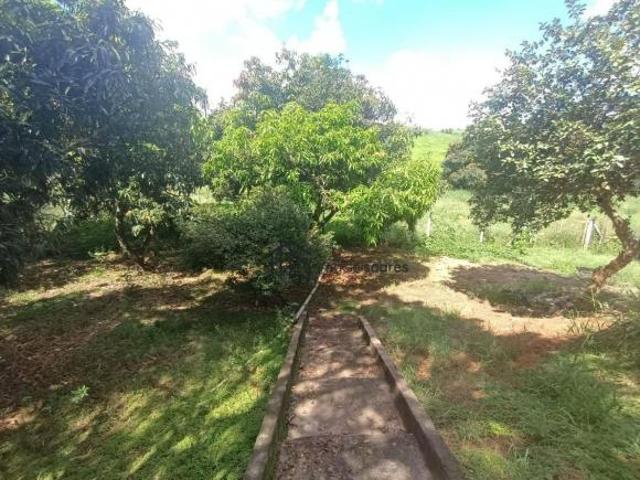 Chácara com 3 dormitórios à venda, 1714 m² por R$ 615.000,00 Chácara Bom Jardim Jaguariúna/SP