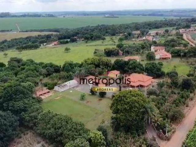 Chácara com 3 dormitórios à venda, 20000 m² por R$ 1.000.000,00 Centro Boituva/SP