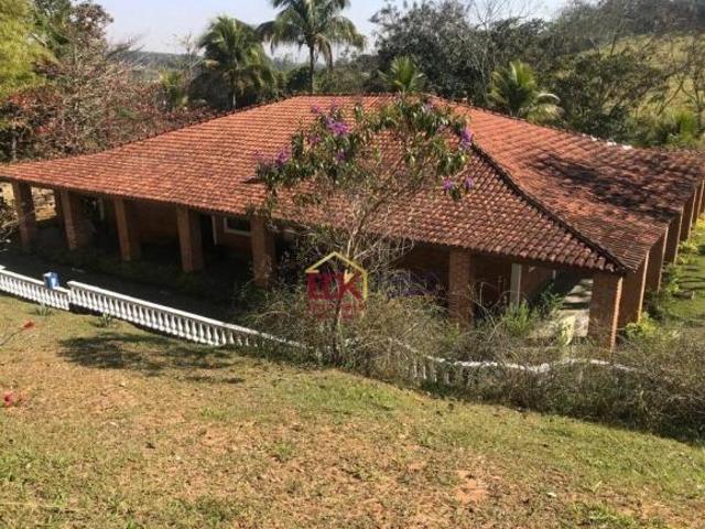 Chácara com 3 dormitórios à venda, 20000 m² por R$ 2.750.000,00 Piracangaguá Taubaté/SP