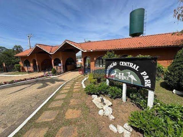 Chácara com 3 dormitórios à venda, 2000 m² por R$ 680.000,00 Cachoeira Ibiúna/SP