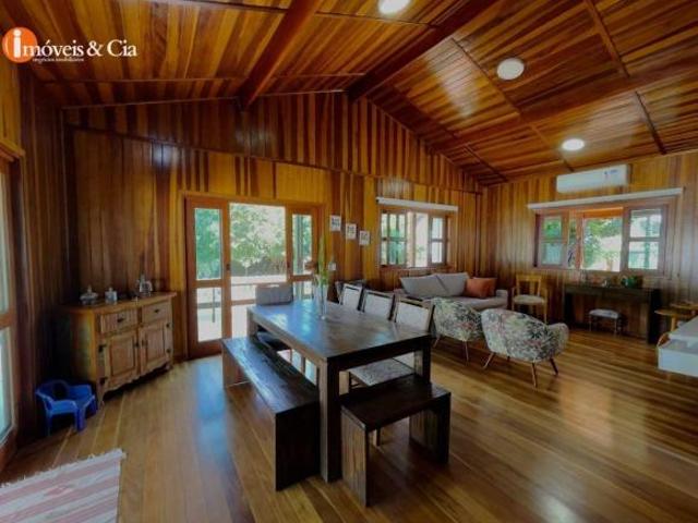 Chácara com 3 dormitórios à venda, 2000 m² por R$ 950.000,00 Jardim Estância Brasil Atibaia/SP
