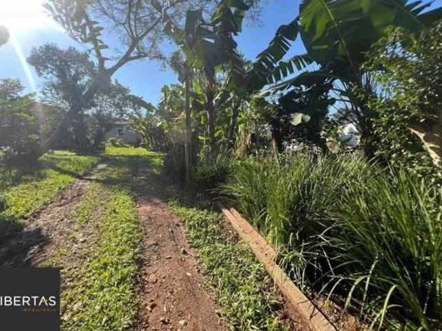 Chácara com 3 dormitórios à venda, 2000 m² por R$ 950.000,00 Loteamento Rural