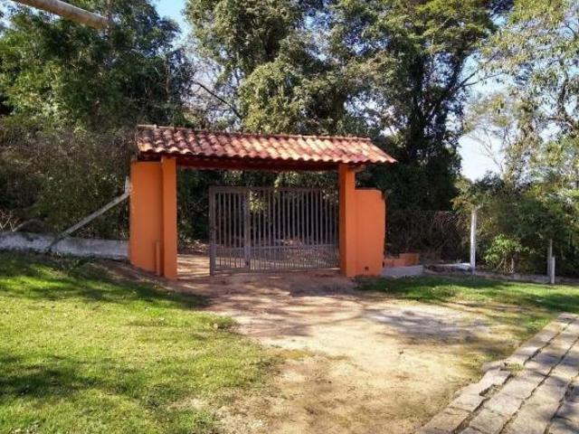 Chácara com 3 dormitórios à venda, 2200 m² por R$ 750.000,00 Centro Pedreira/SP