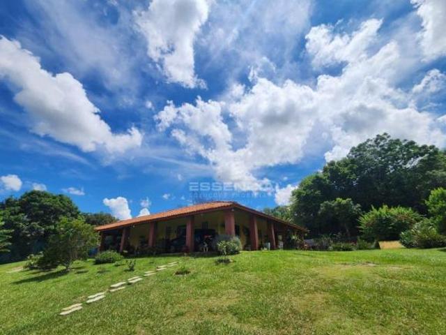 Chácara com 3 dormitórios à venda, 3070 m² por R$ 950.000,00 Green Valley Botucatu/SP