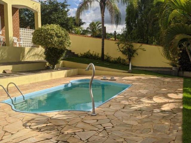 Chácara com 3 dormitórios à venda, 300 m² por R$ 1.300.000,00 Santa Cândida Vinhedo/SP