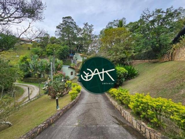 Chácara com 3 dormitórios à venda, 3500 m² por R$ 2.100.000,00 Condomínio Lagoinha Jacareí/SP