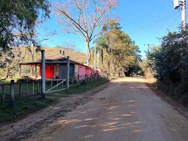 Chácara com 3 dormitórios à venda, 4000 m² por R$ 350.000,00 Ribeirão Cunha/SP