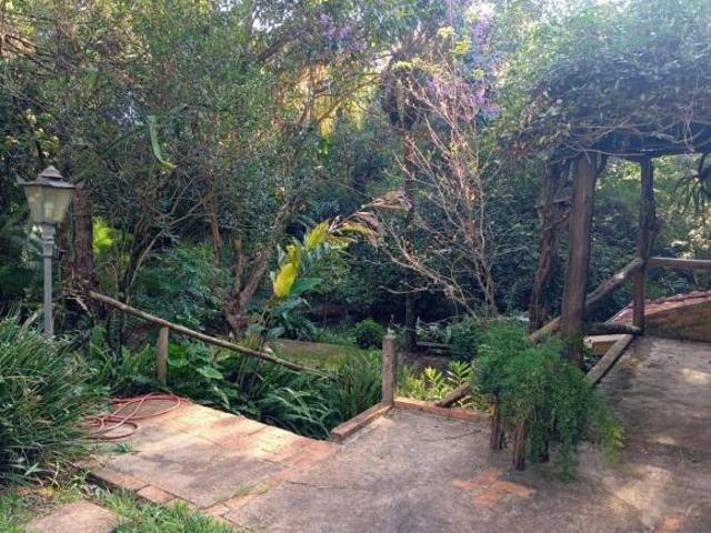 Chácara com 3 dormitórios à venda, 4448 m² por R$ 2.000.000,00 Chácara Floresta Botucatu/SP