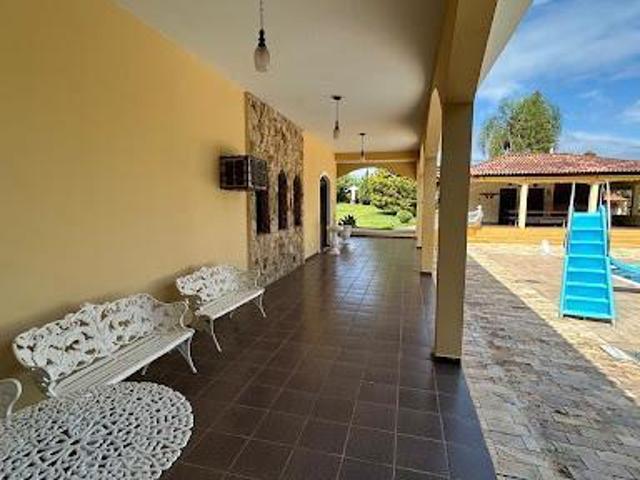 Chácara com 3 dormitórios à venda, 5000 m² por R$ 899.000,00 Cercado Araçoiaba da Serra/SP